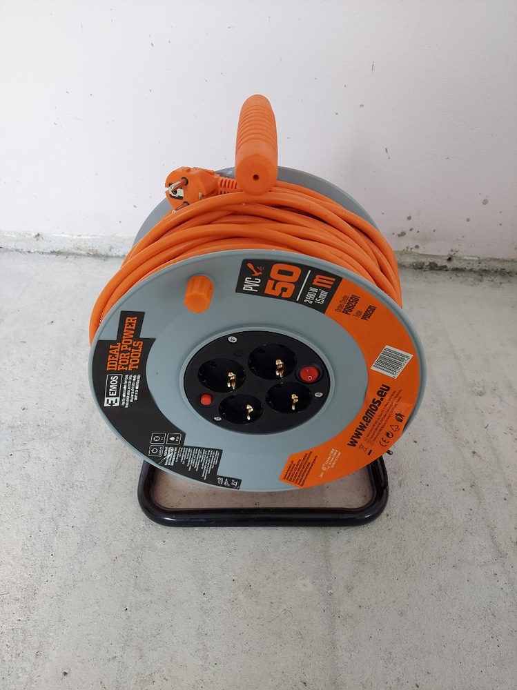 Prelungitor derulator profesional cu 4 prize tip Schuko (CP), 50 metri ...