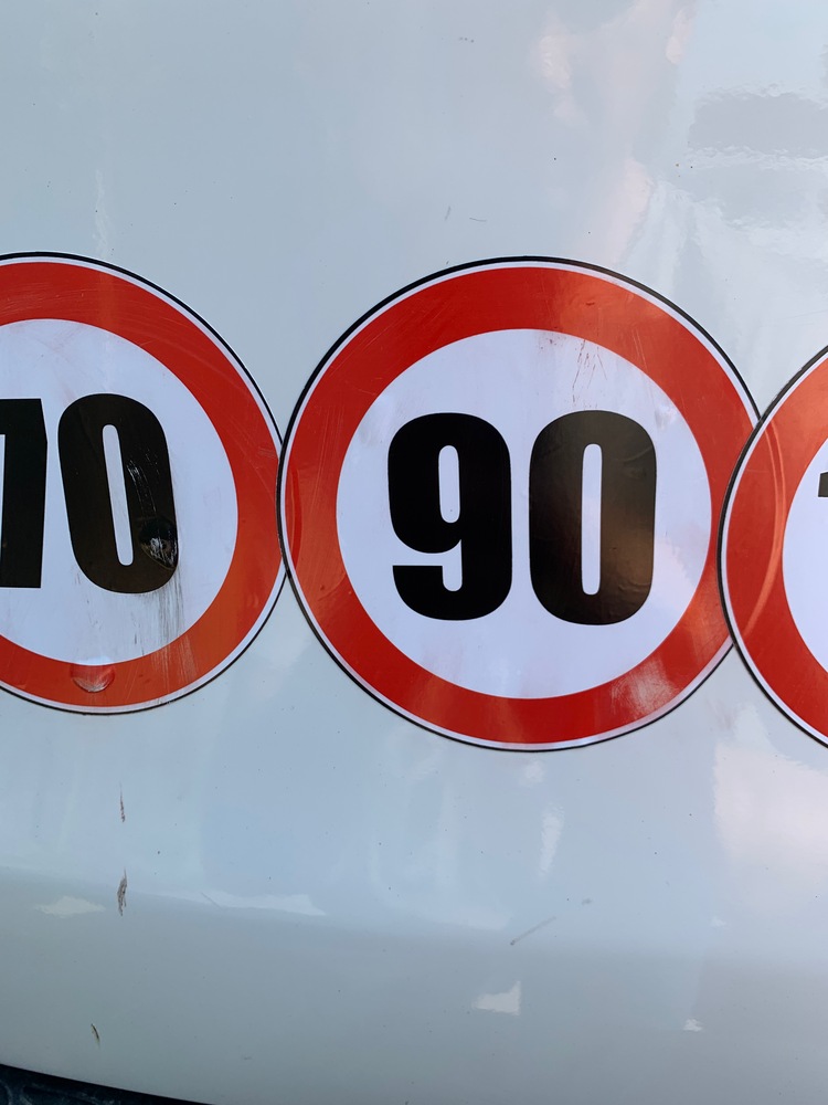 Set Sticker limita viteza 50Km/H 70Km/H 90Km/H 110Km/H 130Km/H, Reclame ...