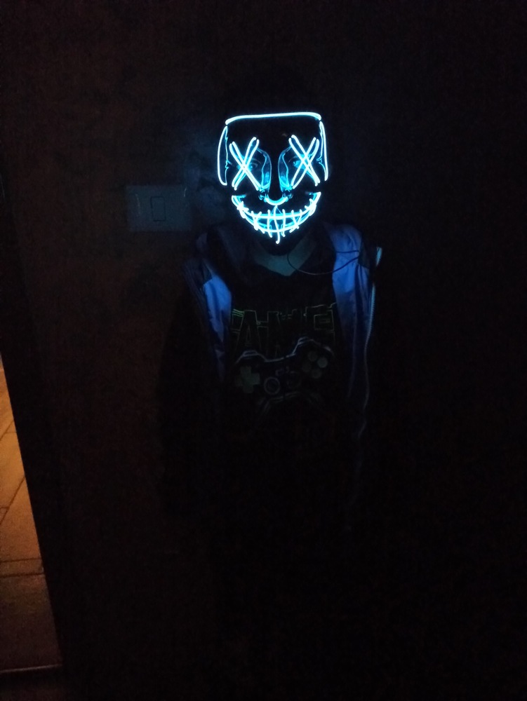 Masca Purge horror, Iluminare LED, Violet - eMAG.ro