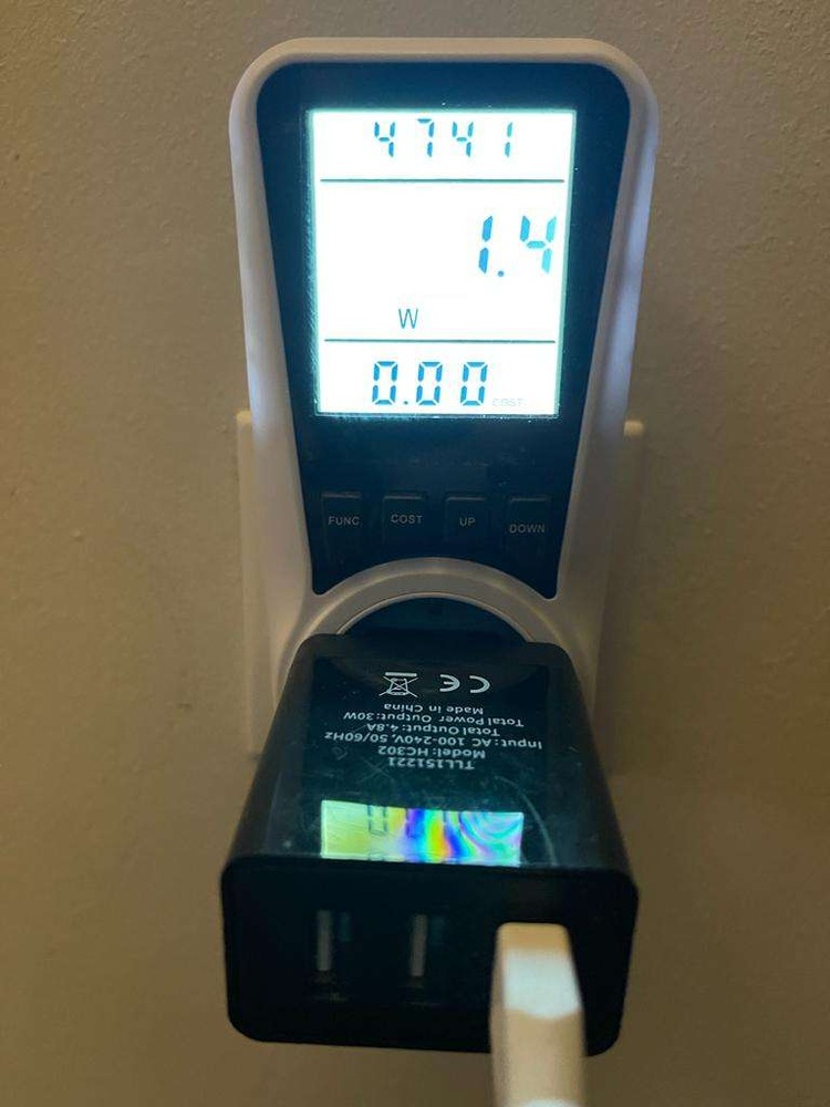 Priza cu Contor de Energie, Display Luminat LCD, Monitorizare Consum ...