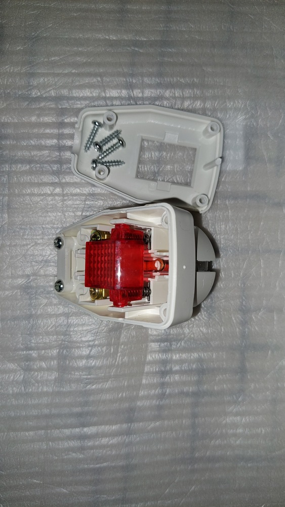 Stecher cu intrerupator si impamantare, indicator led, 16A - eMAG.ro