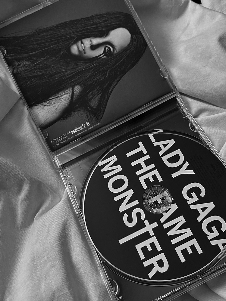 Lady Gaga-The Fame Monster-CD - eMAG.ro
