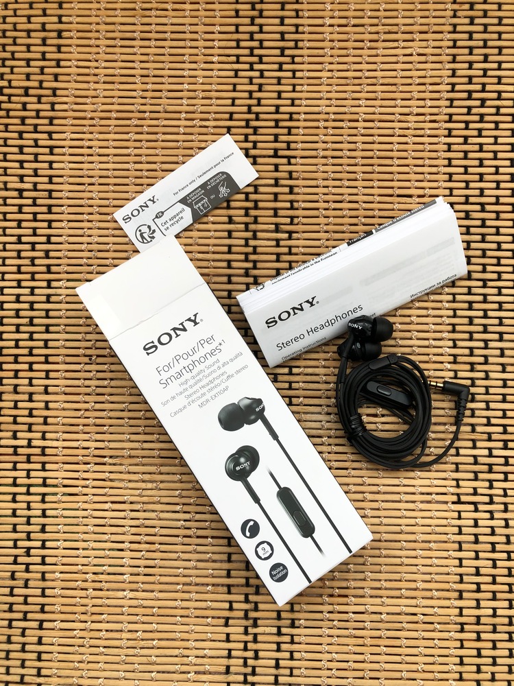 Casti In-Ear Sony MDR-EX110APB, Cu fir, Microfon, Negru - eMAG.ro