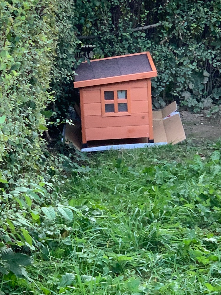 Casa de pisici de exterior @Pet, gri si alb, 57x45x43 cm, lemn, Cu ...