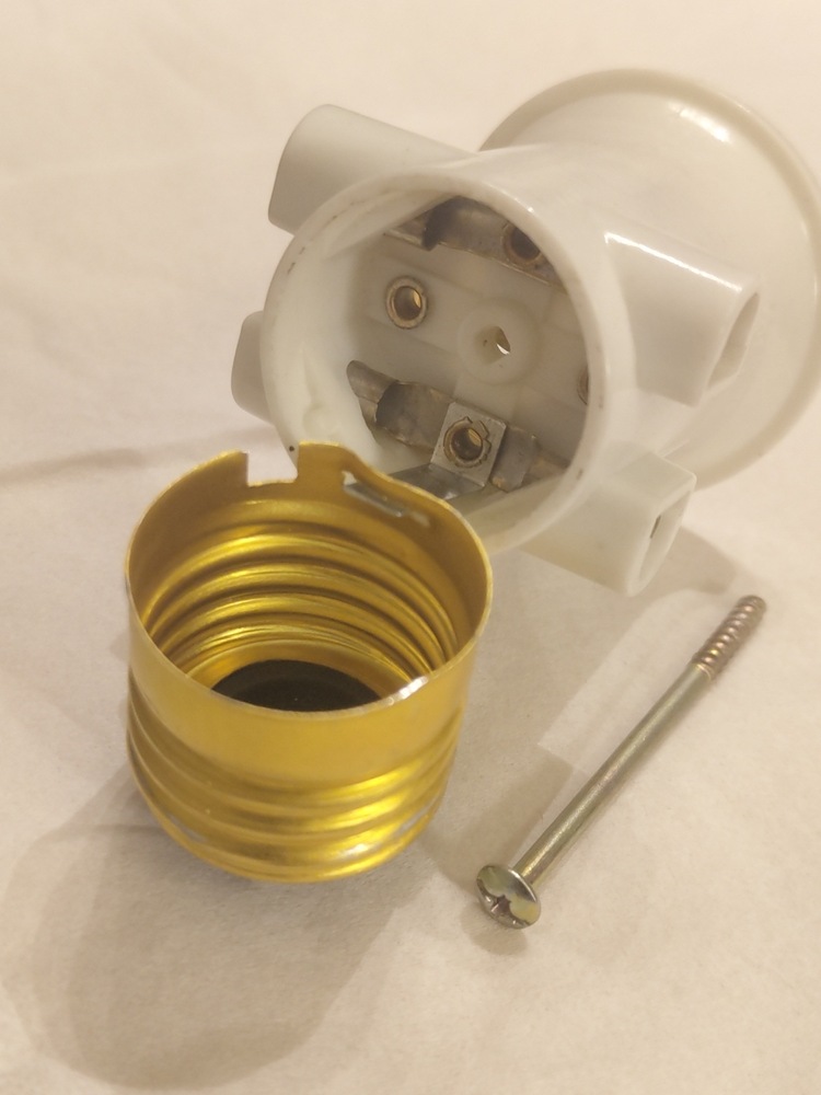 Fasung cu priza si stecher, E27,220V - eMAG.ro