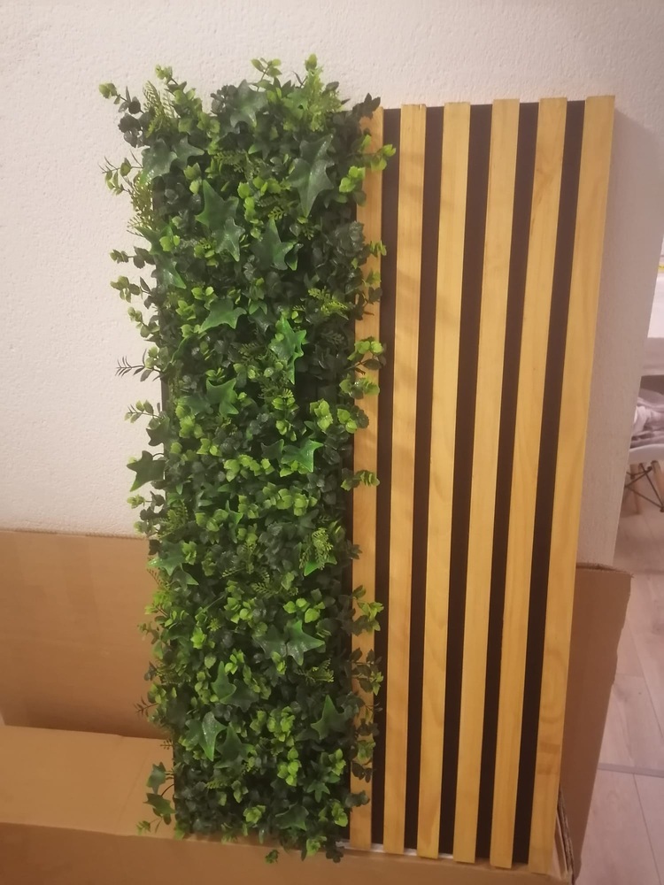 Cuier cu riflaje si verdeata artificiala, 100 x 55 cm, alb - eMAG.ro