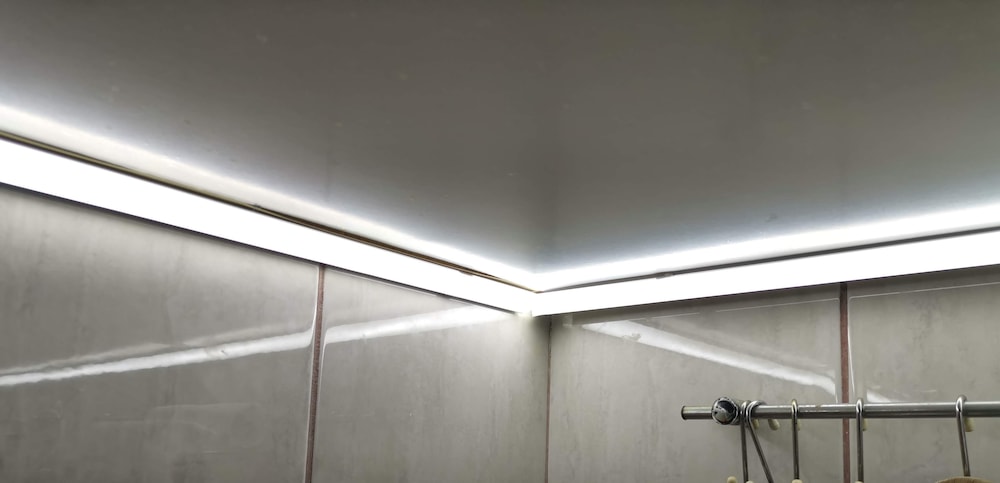 Profil LED aluminiu de colt montaj 90 grade 2 metri anodizat iluminare ...
