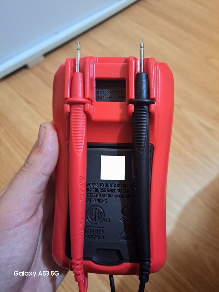 Multimetru digital UNI-T UT131B, Afisaj LCD, tester diode/baterii ...