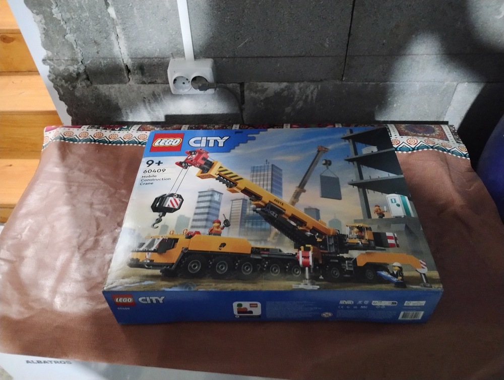 LEGO® City - Macara mobila galbena de constructii 60409, 1116 piese ...