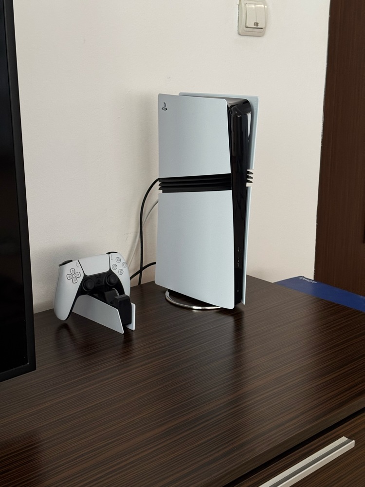 Consola PlayStation 5 Pro, Digital Edition (PS5), 2TB SSD, White - eMAG.ro