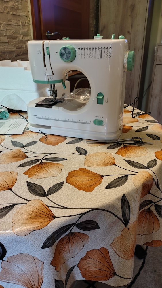 Masina de cusut, Xinxu, Filet automat, Cu cusatura inversa si 12 ...