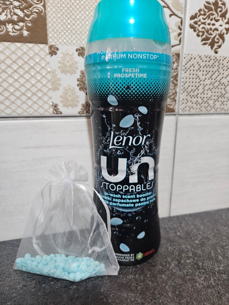 Perle parfumate pentru rufe Lenor Spring Awakening, 495 gr - eMAG.ro