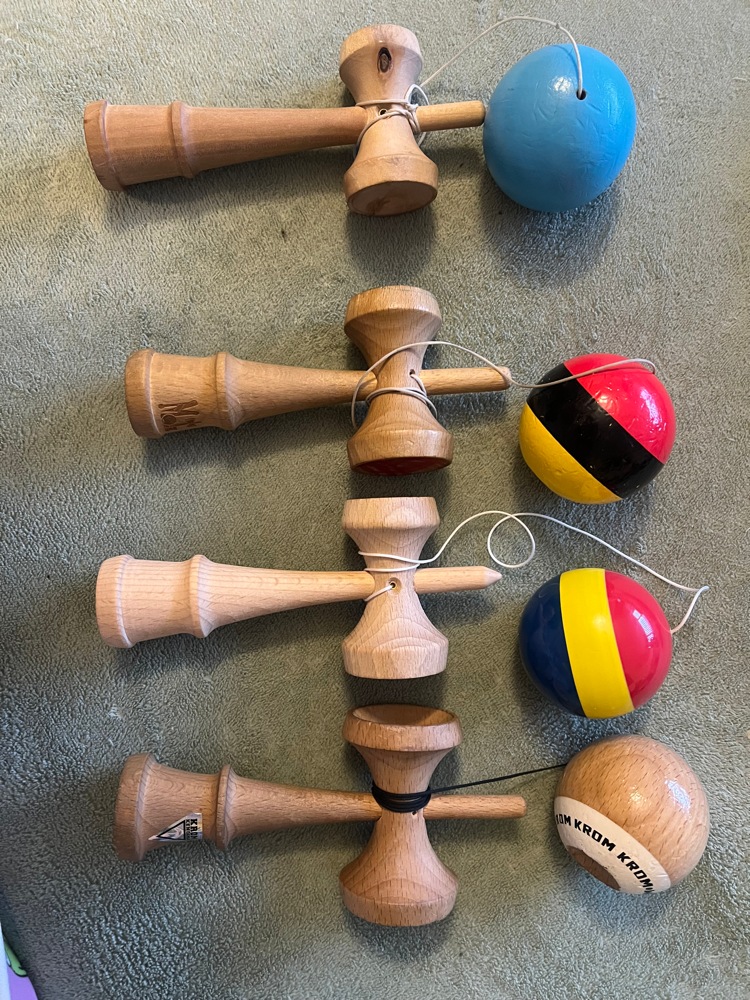 Kendama Play Grip 2K Románia különleges, három színben (Románia ...
