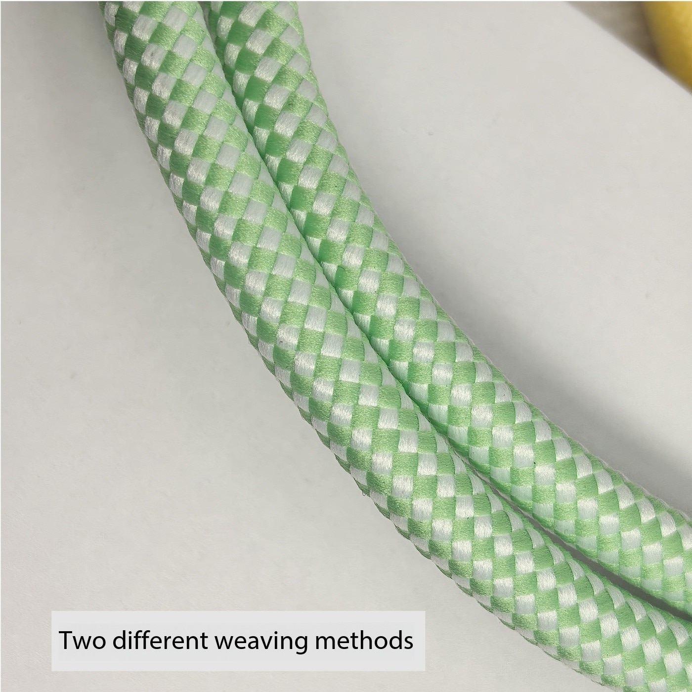 Cordon pentru telefon, tip incheietura, 30cm, inchizatoare metalica ...