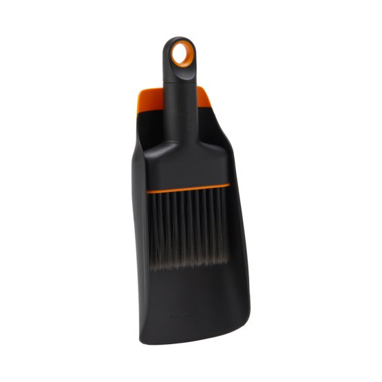 Lopata si perie Fiskars, set, 30x15cm, portocalie - eMAG.ro