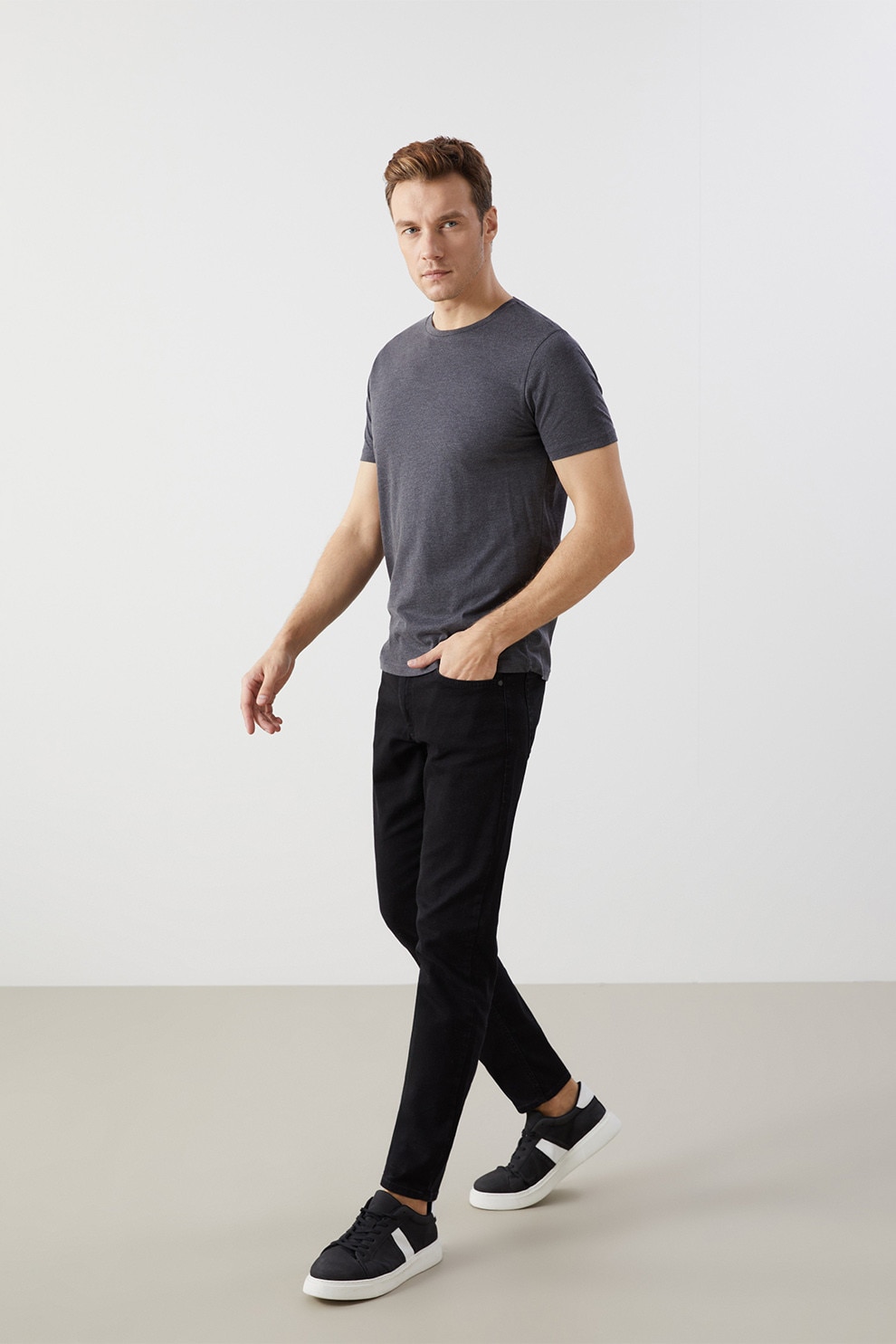 LC WAIKIKI, Tricou slim fit cu decolteu la baza gatului - eMAG.ro