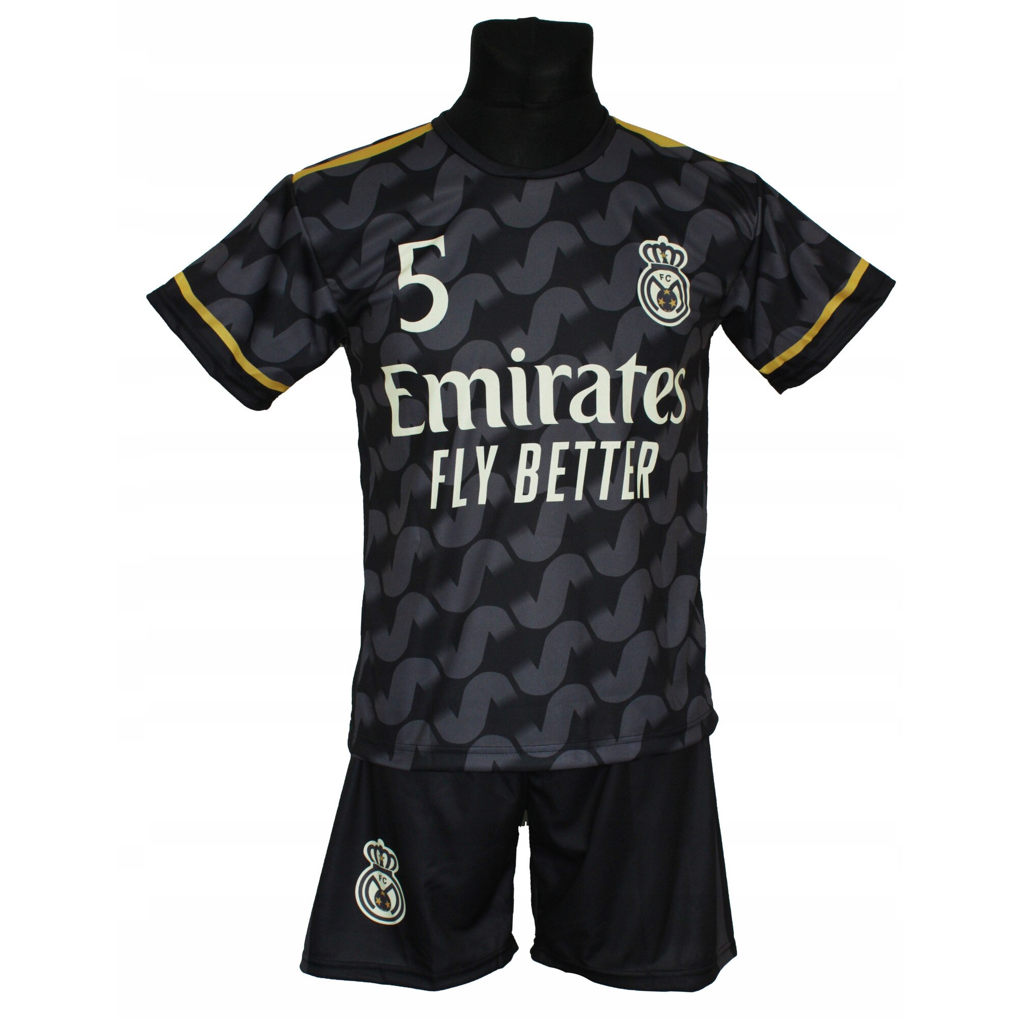 Echipament BELLINGHAM, uniforma fotbal, jambiere, banderola de capitan ...