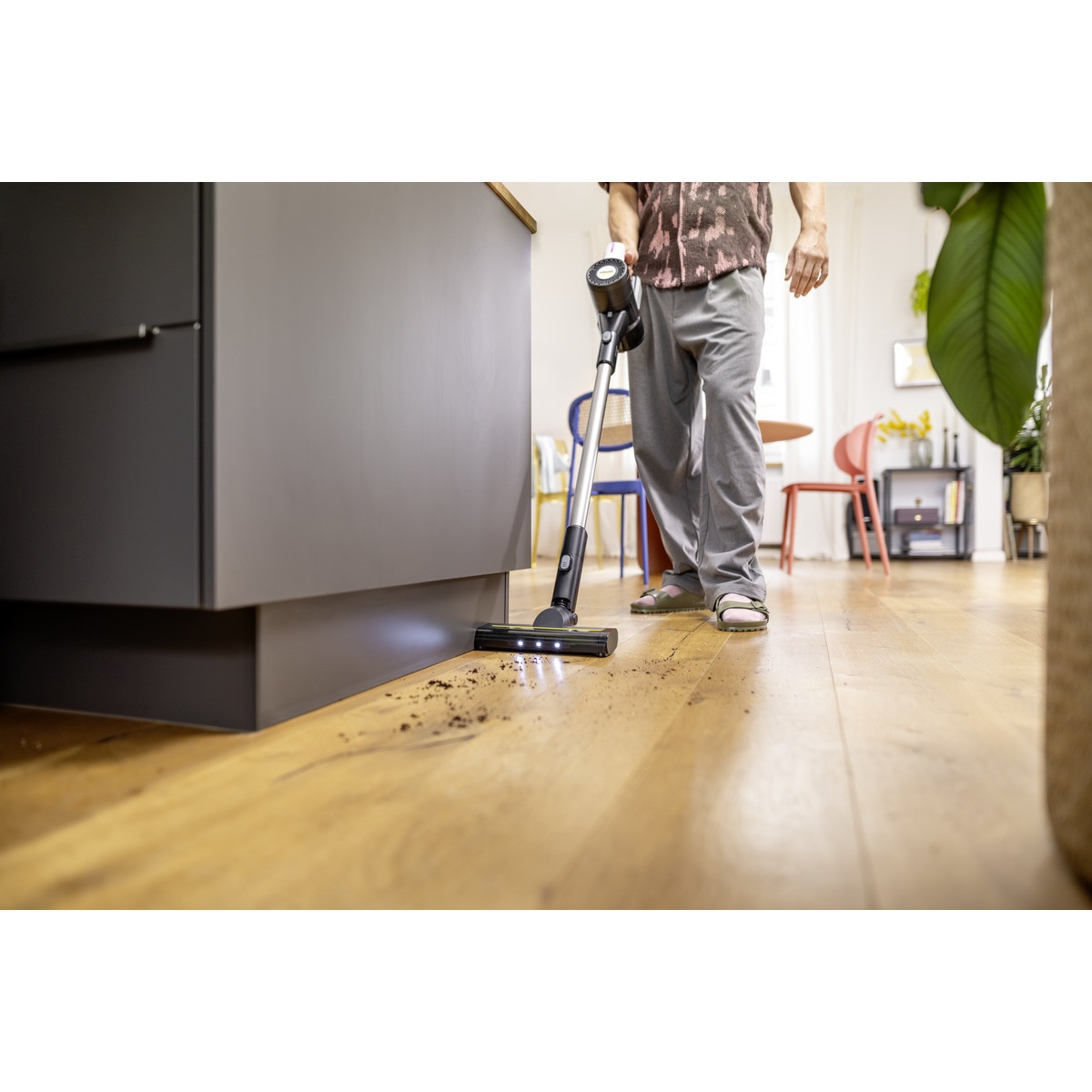 Aspirator vertical Karcher VCS 3 Nano Complete, compact 1,2 kg, putere ...