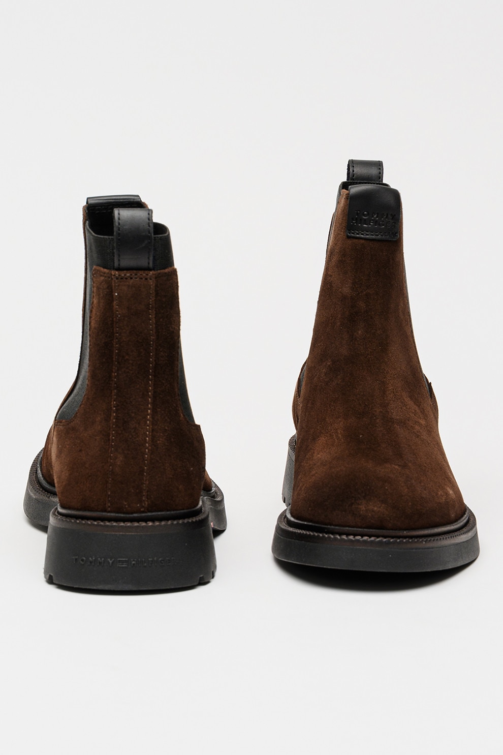 Tommy Hilfiger, Ghete Chelsea usoare din piele intoarsa, Negru, Maro ...
