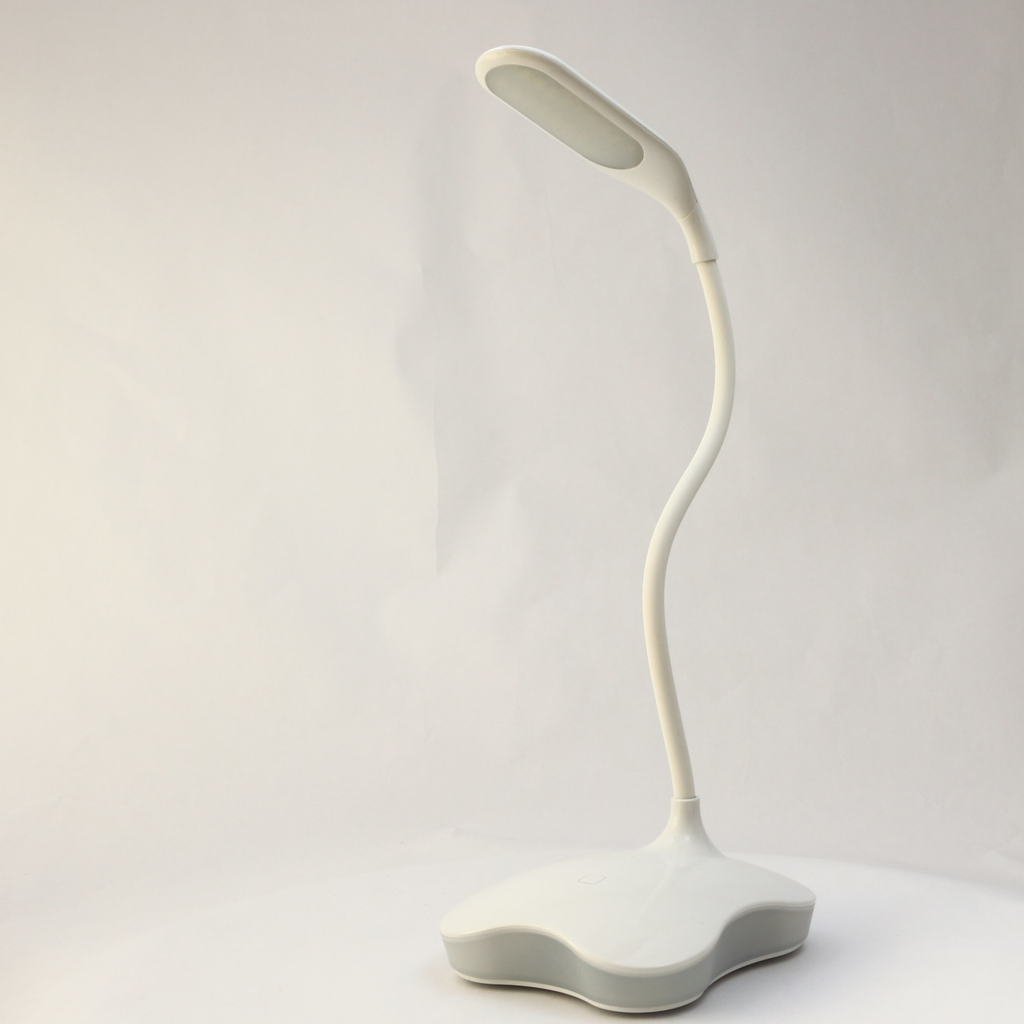 Veioza LED cu senzor si gat reglabil, 3 niveluri de luminozitate - eMAG.ro