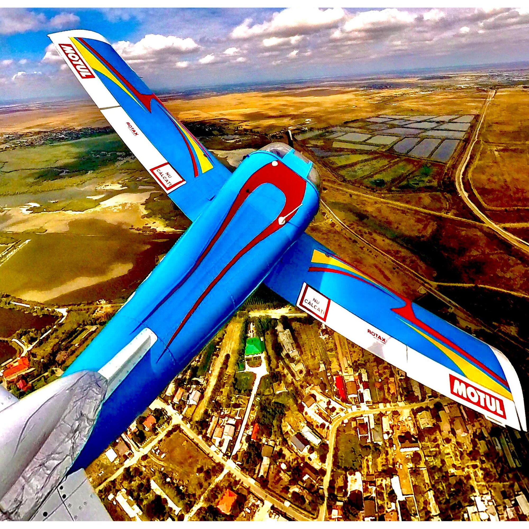 Voucher Prima ta Lectie de Aviatie, Asociatia Iubim Aviatia, Aerodrom ...