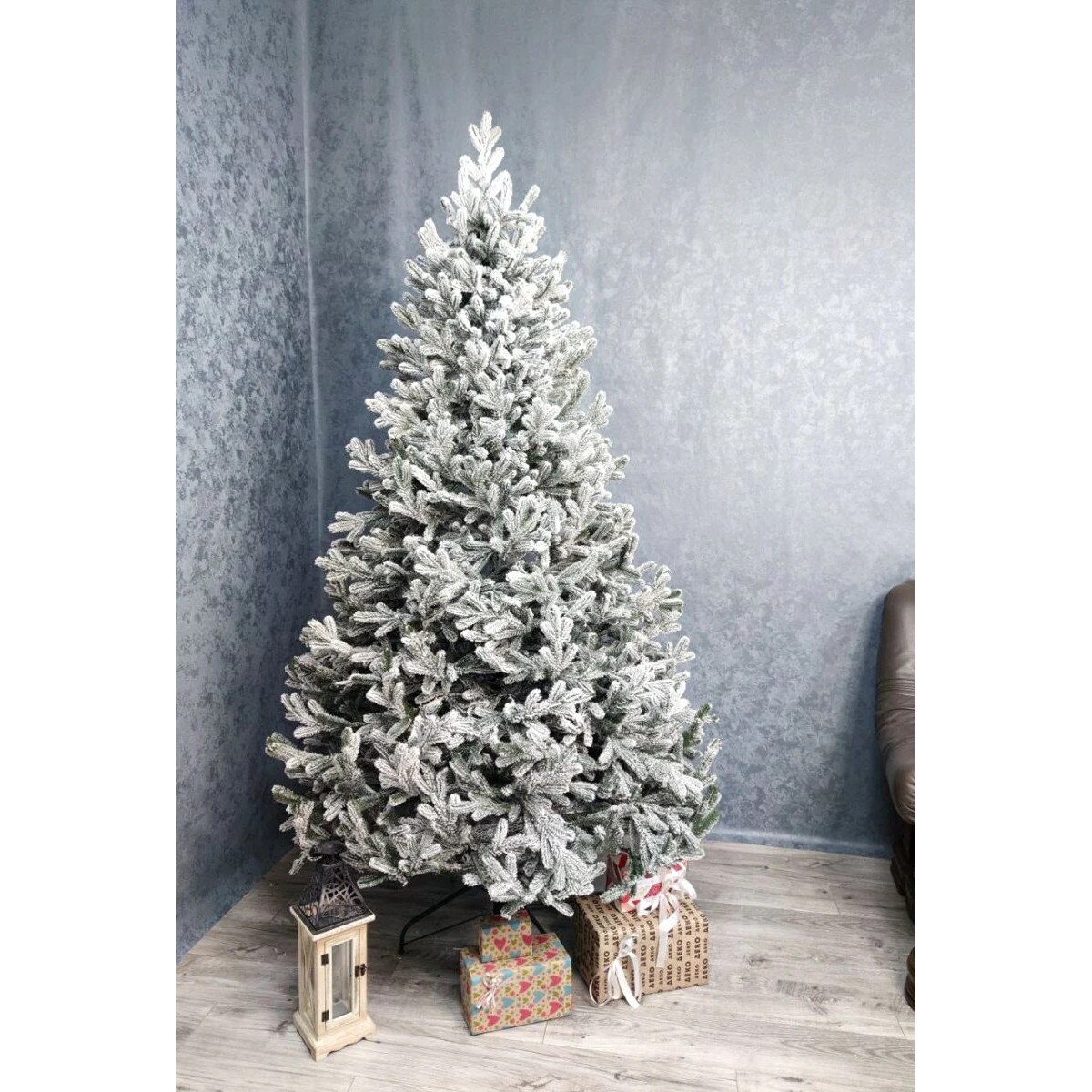 Brad artificial Christmas Deluxe by, Viena nins, 3D, 210cm - eMAG.ro