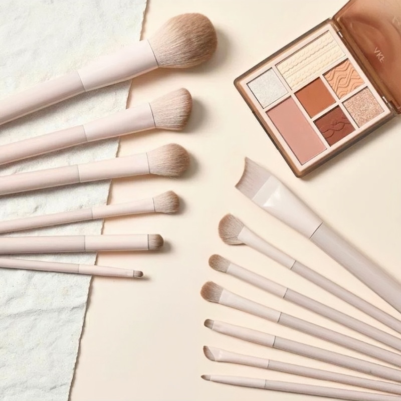 Set de 13 pensule de machiaj pentru incepatori, sintetic, roz, pouch de ...