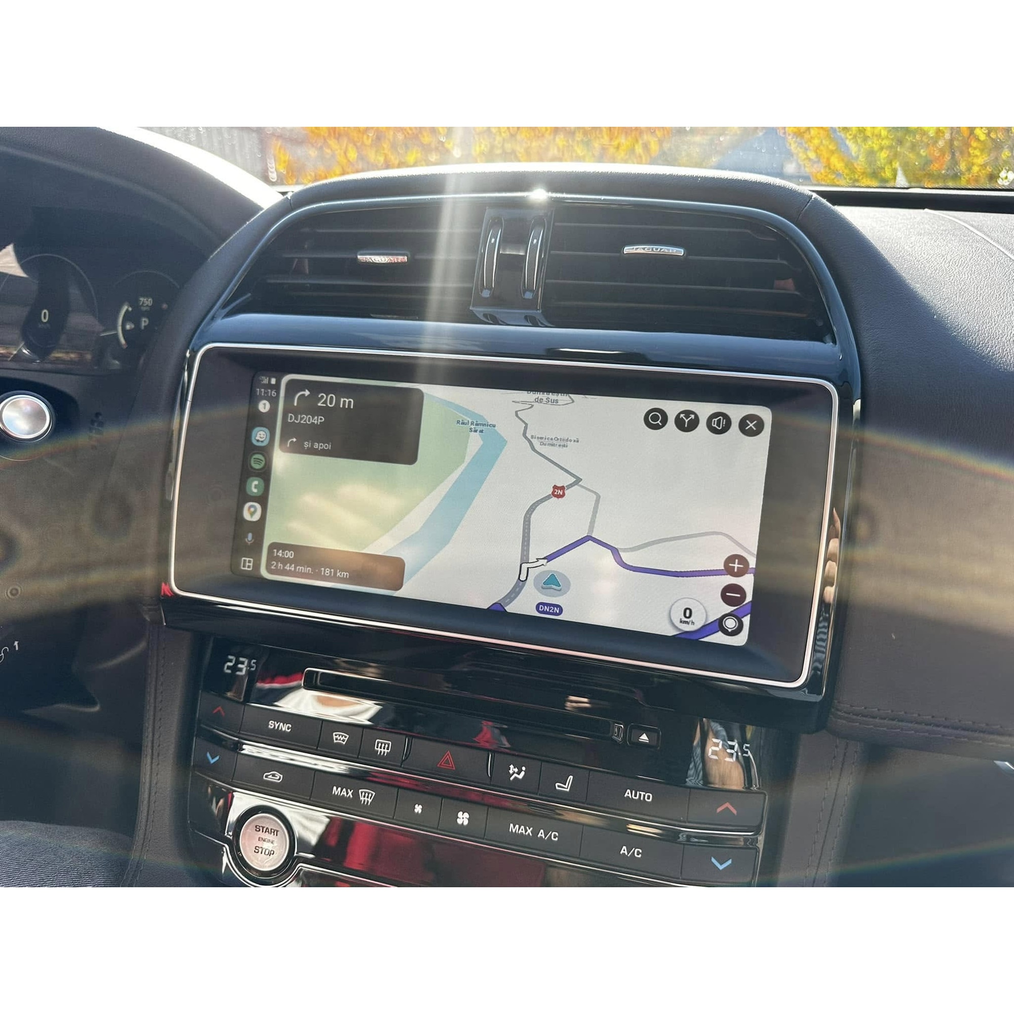Modul Apple CarPlay și Android Auto Wireless pentru Land Rover și ...