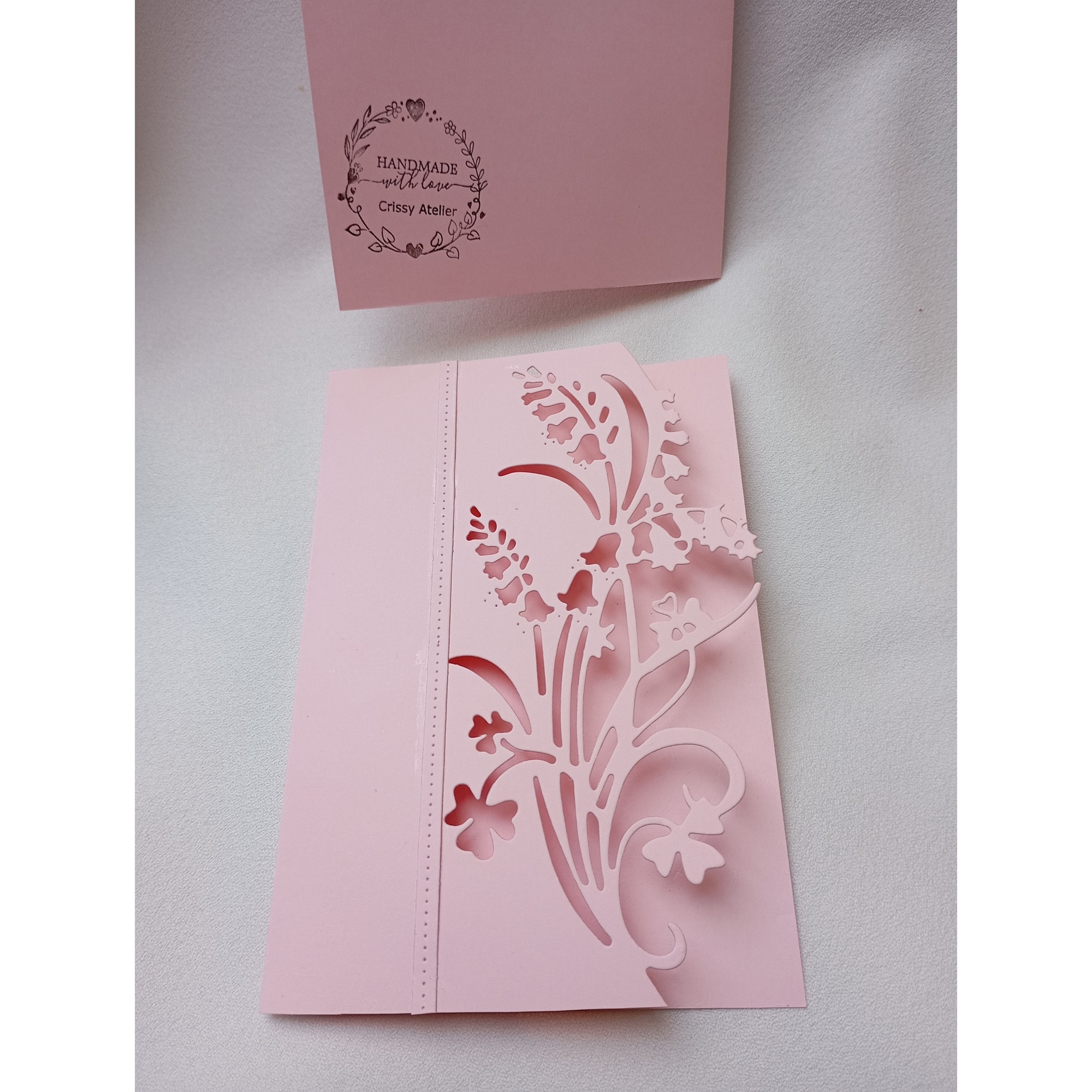 Felicitare roz cu flori de primavara, deosebita pentru Valentine`s Day ...