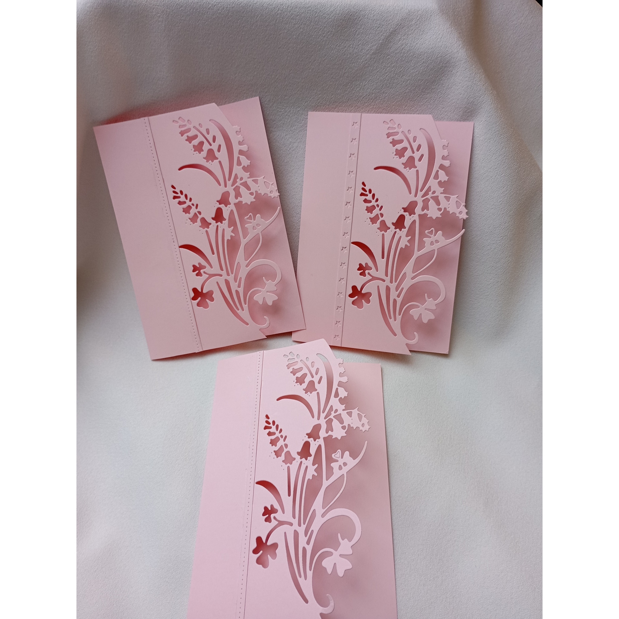 Felicitare roz cu flori de primavara, deosebita pentru Valentine`s Day ...