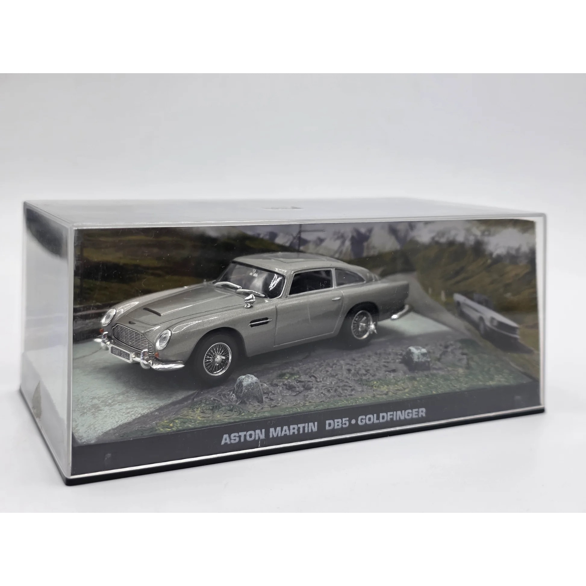 Macheta de epoca Aston Martin DB5 Goldfinger, 1/43, metal/plastic, cu ...