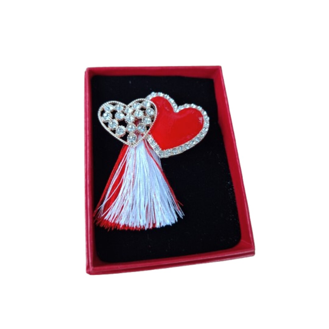 Set de 4 Brose Martisor, HYVESTO, Alb/Rosu, 8x6x2 cm - eMAG.ro