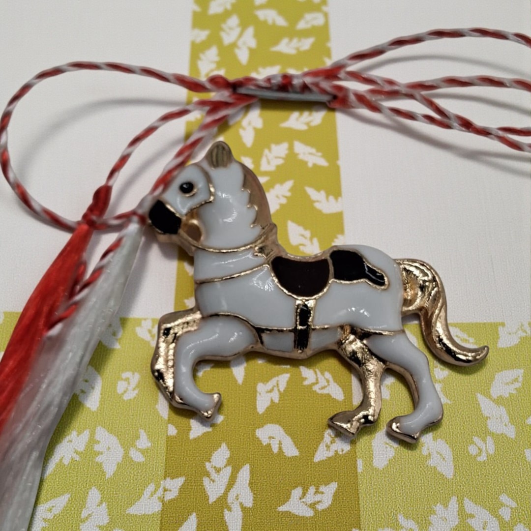 Gasca nebuna: Set 4 Brose Martisor cu Animalute Haioase - eMAG.ro