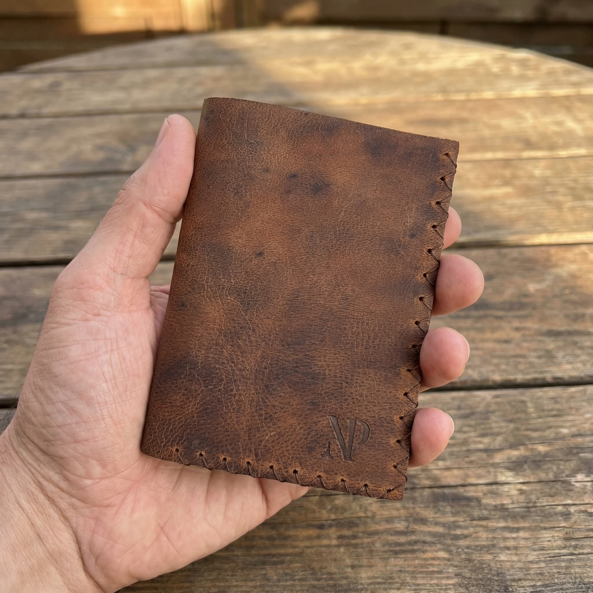 Portofel barbati vertical handmade din piele naturala maro clasic ...