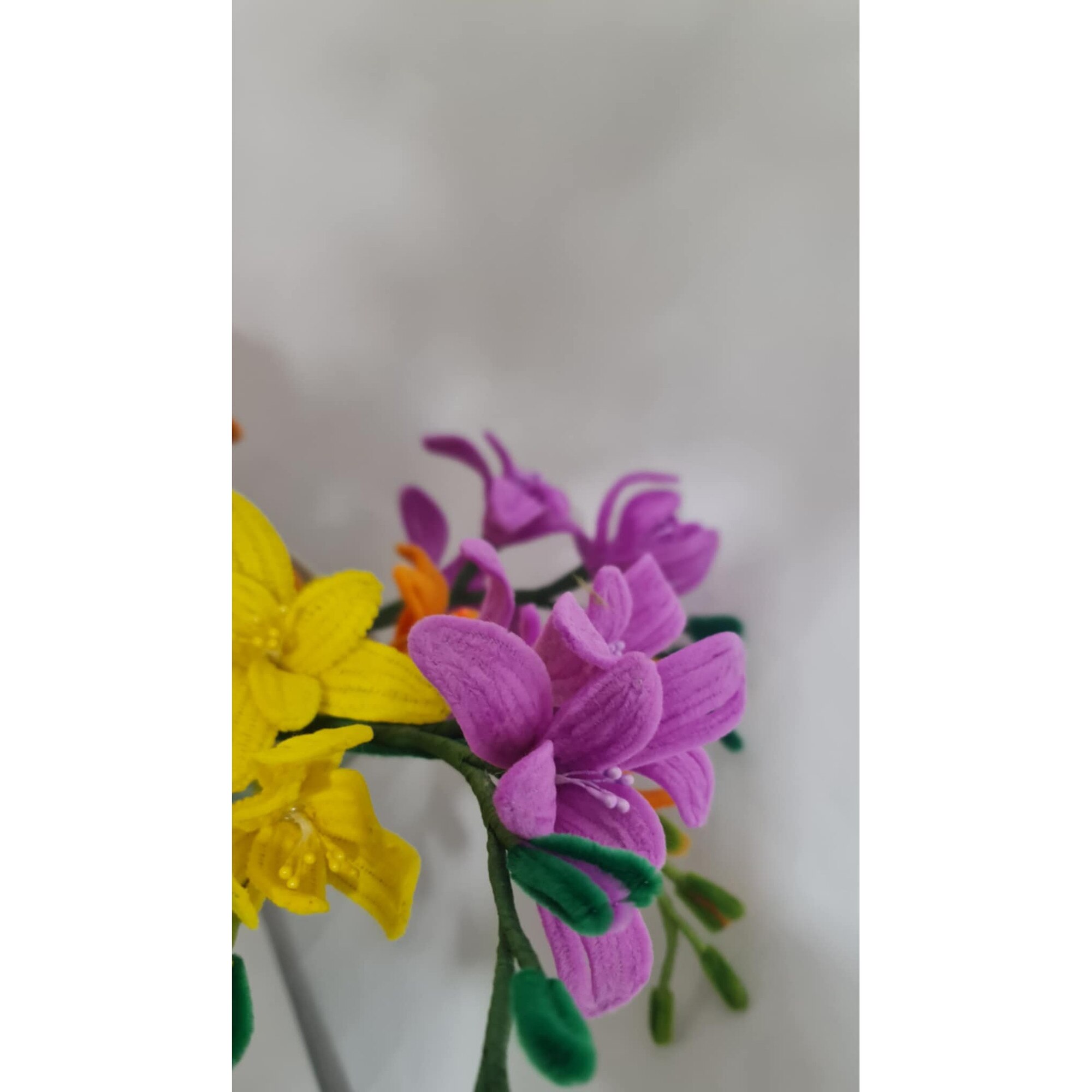 Buchet flori frezie textil, multicolor, 1 fir - eMAG.ro