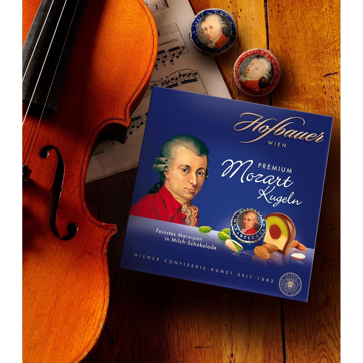 Praline Mozart din martipan cu fistic si nuga de alune in ciocolata cu ...
