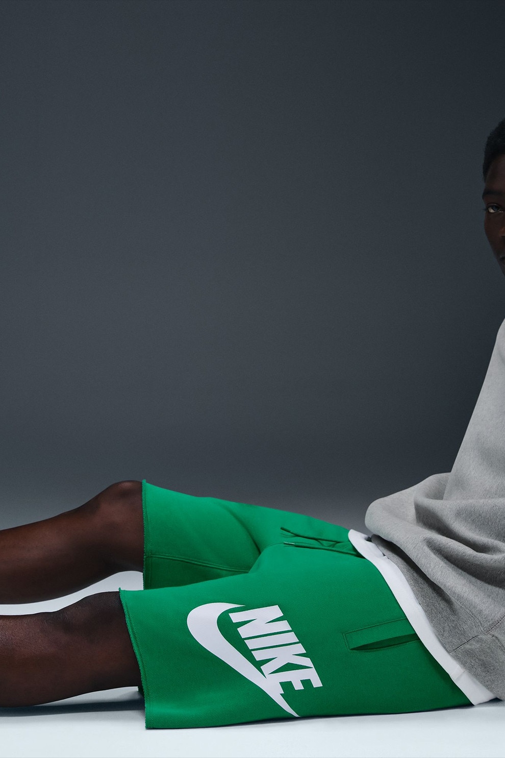 Nike, Bermude cu snur de ajustare si logo Club, Alb, Verde, L - eMAG.ro