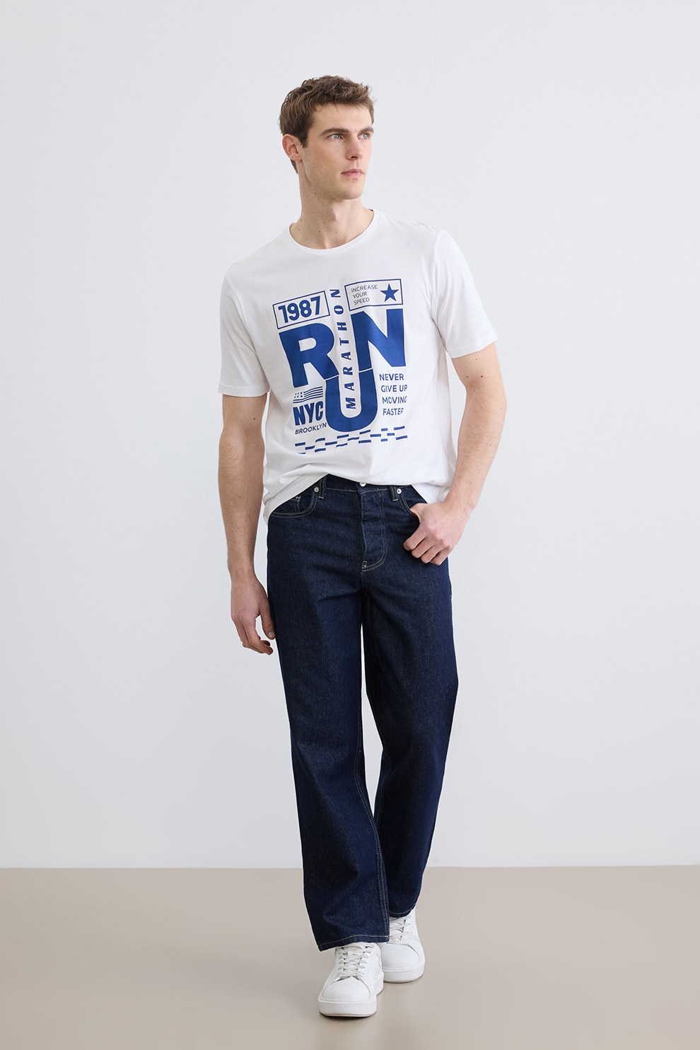 LC WAIKIKI, Tricou cu decolteu la baza gatului si imprimeu text, Alb ...