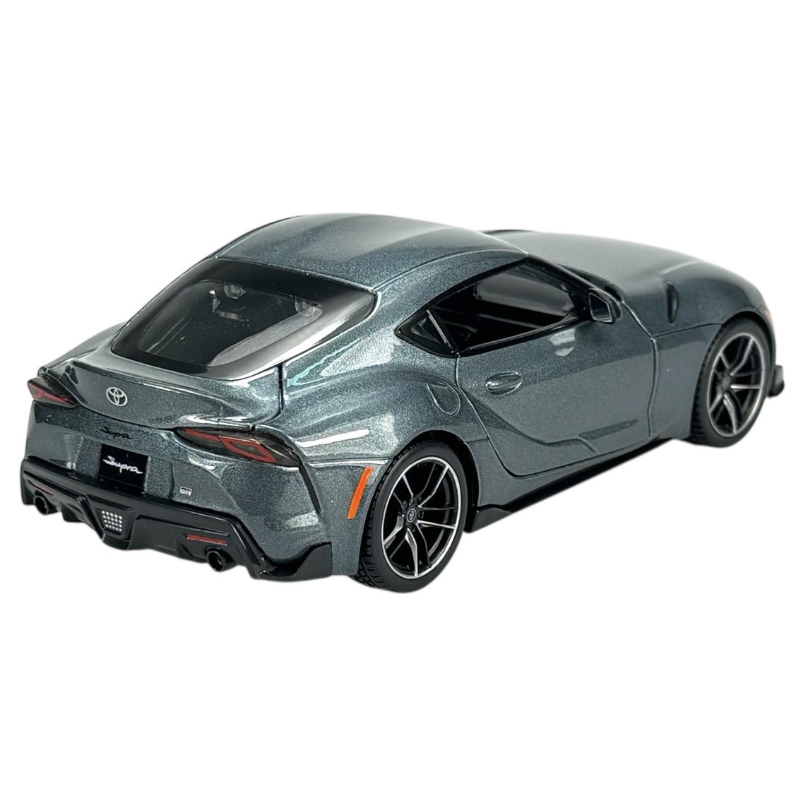 Masinuta Maisto Toyota GR Supra 1:24 metalic, argintie - eMAG.ro