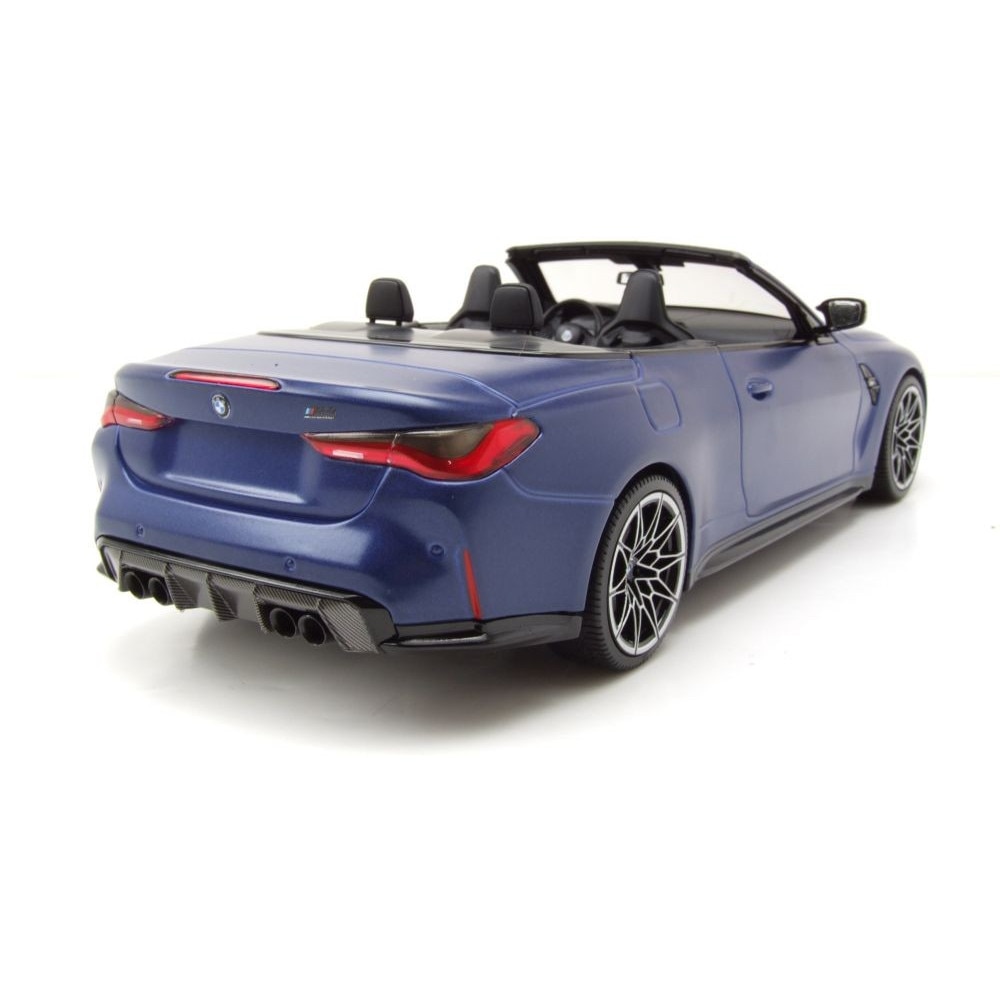 Macheta BMW M4 Cabriolet 2021 albastru mat 1/438pcs - 1/18 Minichamps ...