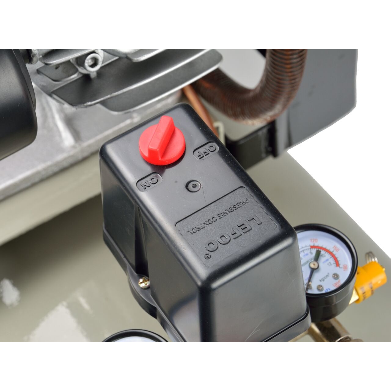 Компресор Geko, Маслен, Преносим, 200л, 10бара, 490 л / мин, 4к.с ...