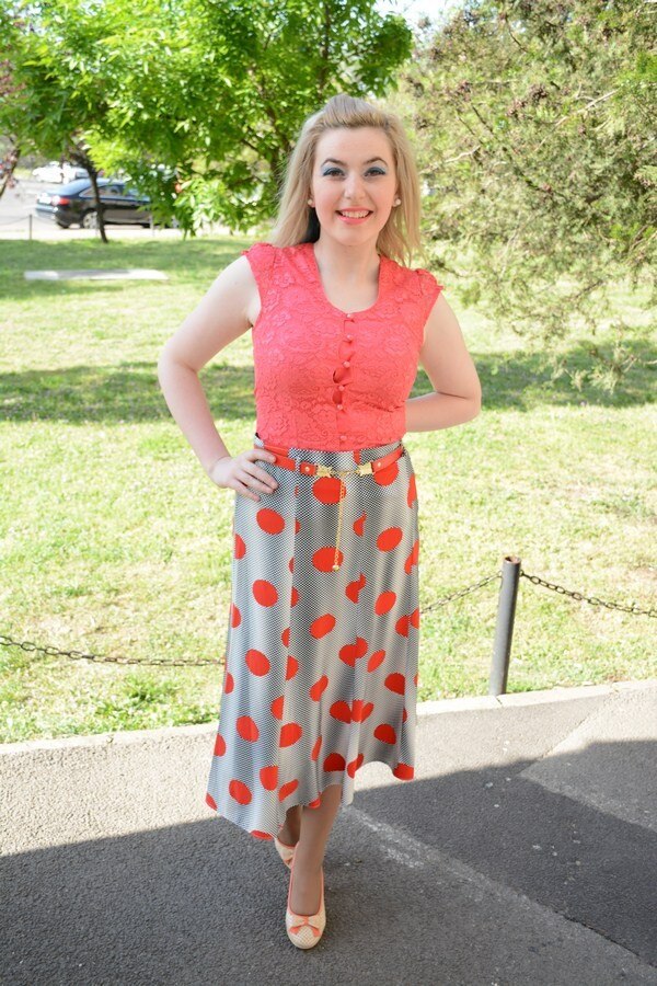 Fusta rafinata cu buline rosii, de primavara-vara, masura mare, D&J ...