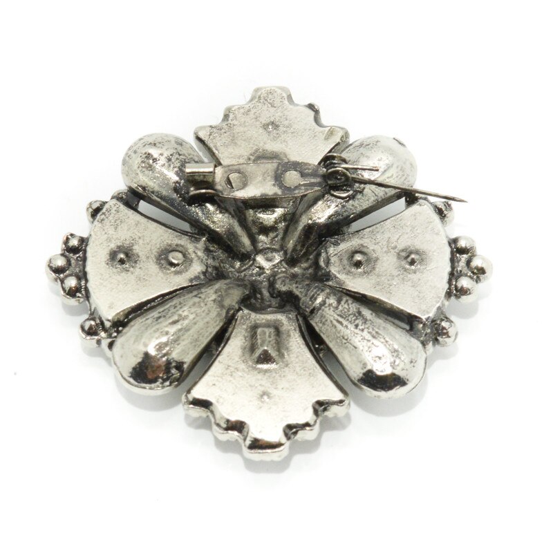 Brosa eleganta, perle si stras, OnisBijou, alb cu negru - eMAG.ro