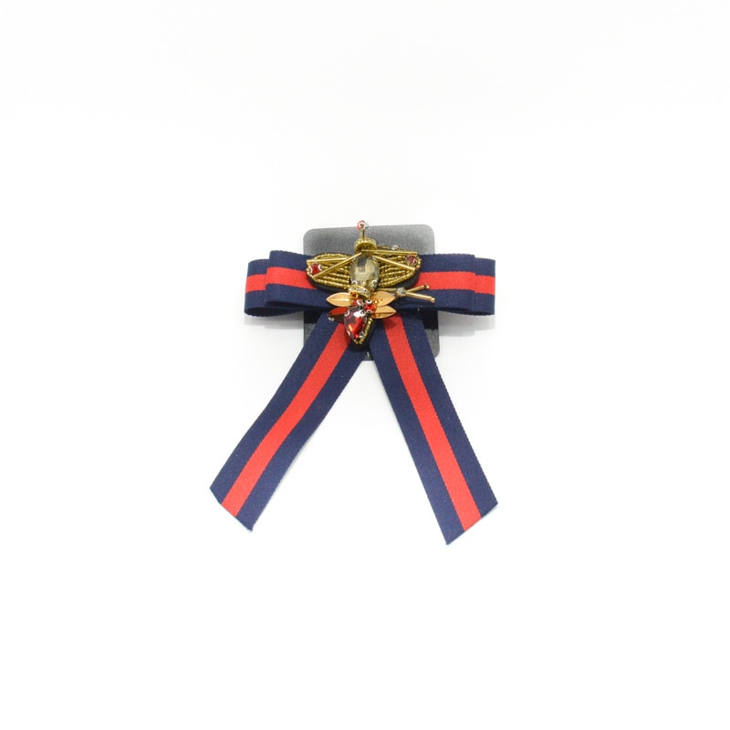 Brosa eleganta, handmade, margele si cristale, OnisBijou, martisorm ...