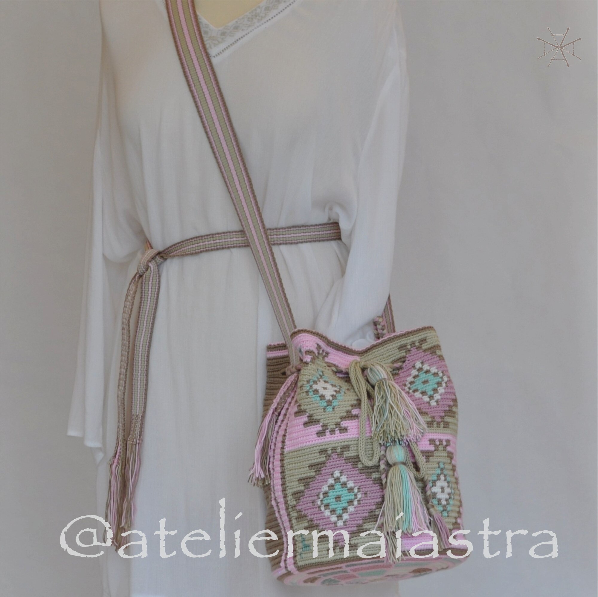 Geanta handmade Atelier Maiastra, model Banat ciutura, colectia urban ...