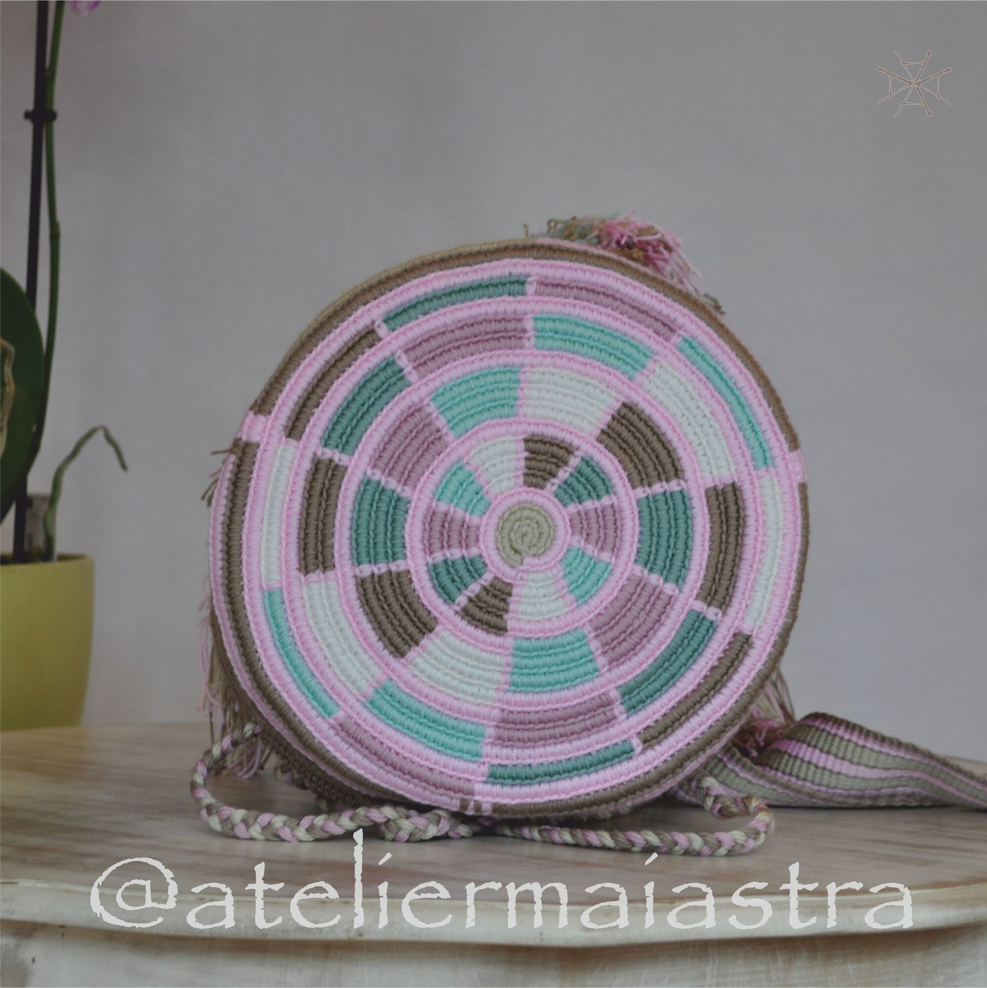 Geanta handmade Atelier Maiastra, model Banat ciutura, colectia urban ...