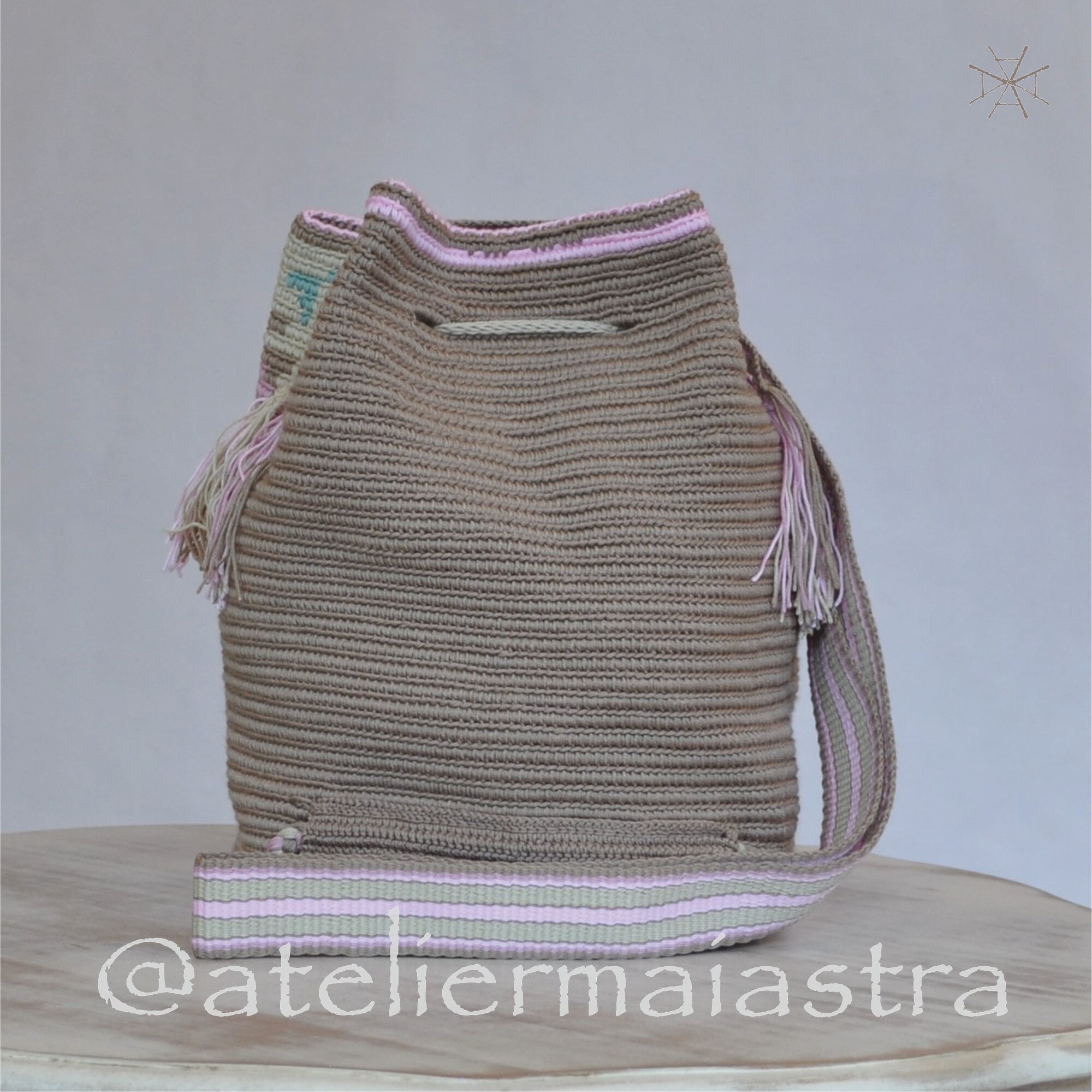 Geanta handmade Atelier Maiastra, model Banat ciutura, colectia urban ...