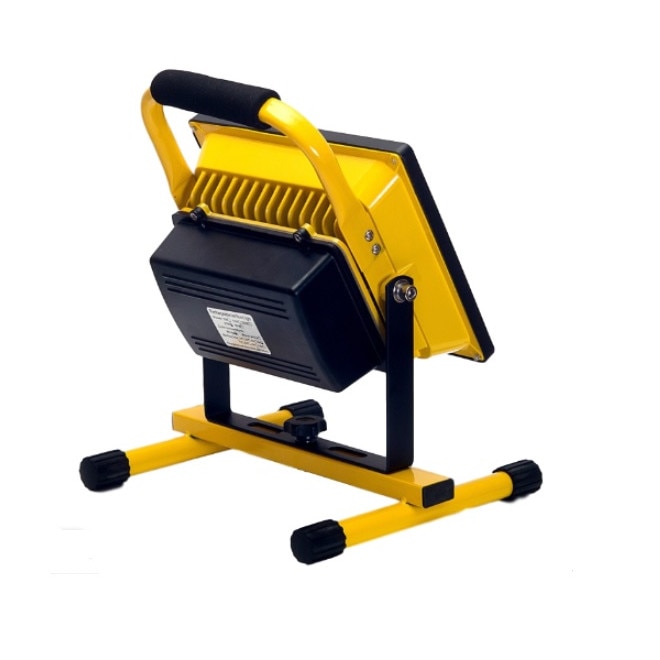 Proiector LED 30W Portabil pe Baterie Reincarcabila la 220V sau Auto ...