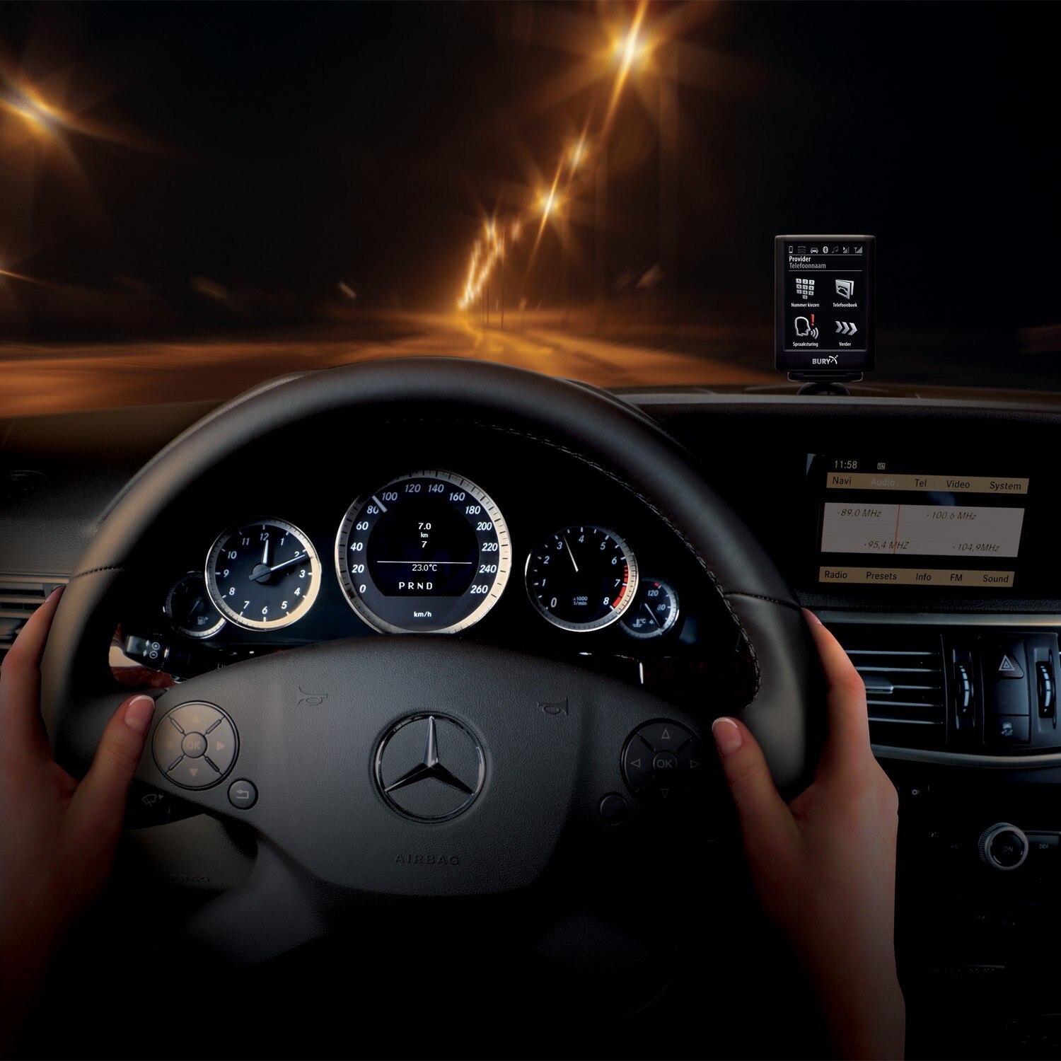 Car Bury CC 9068 cu bluetooth si comenzi vocale, ecran touchscreen ...