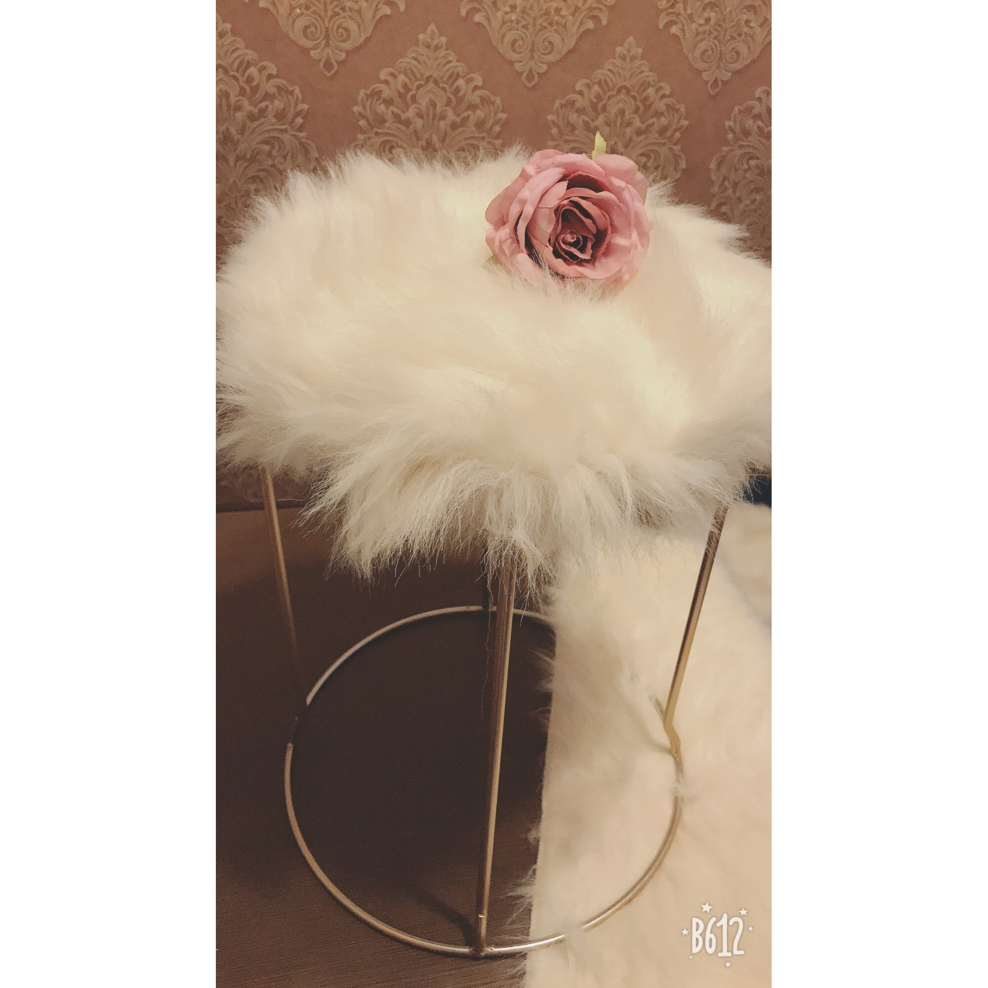 Taburet modern, cu cadru metalic, Auriu, 45x36 cm - eMAG.ro